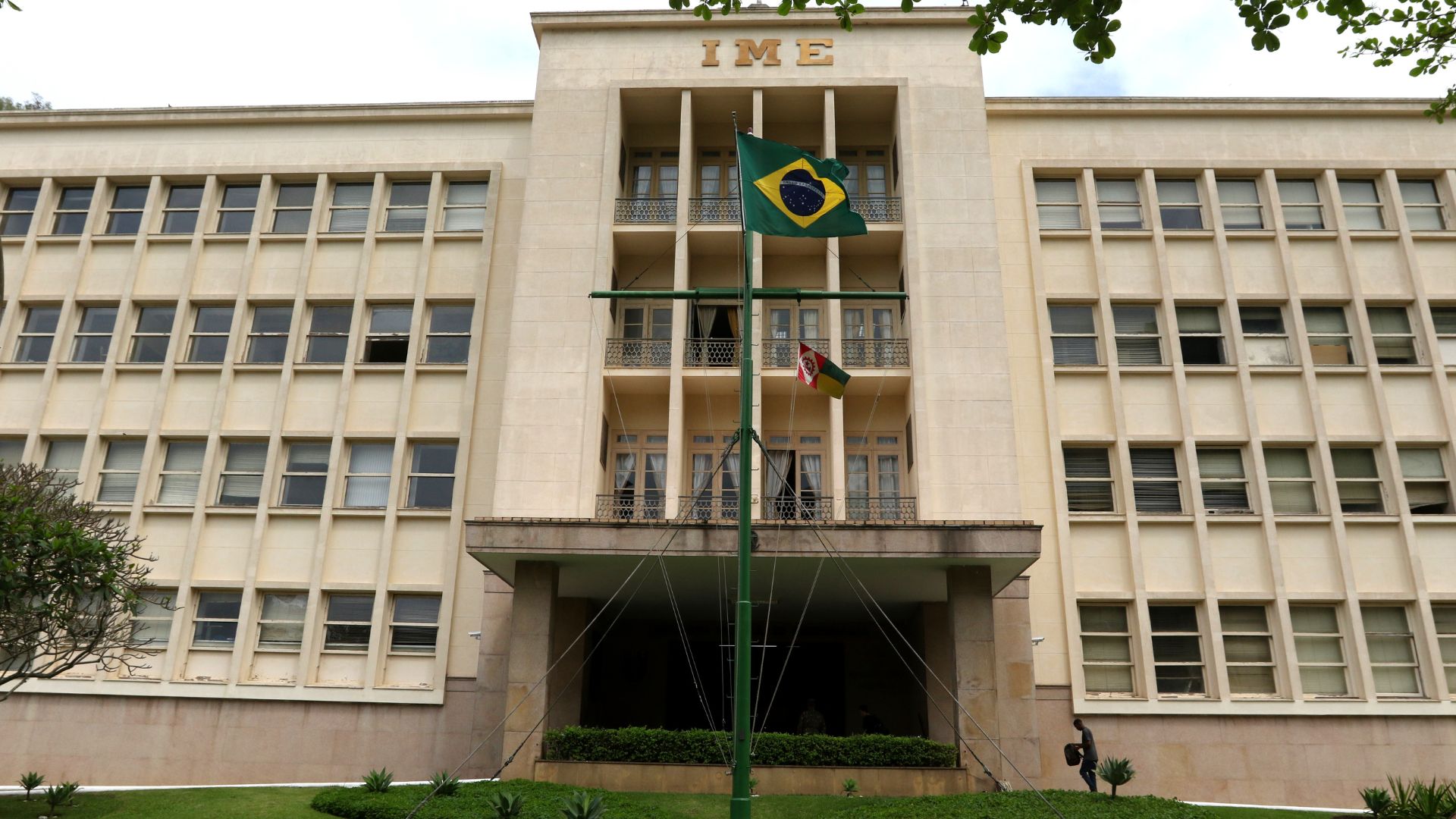 Concurso do Exército tem editais publicados com 100 vagas para o IME